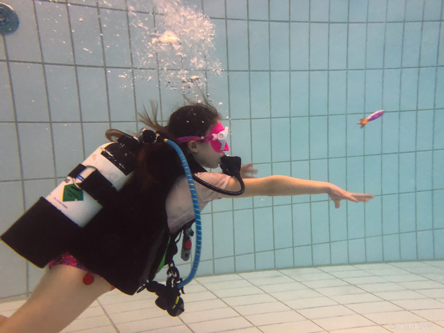 Try scuba diving for children and adults in Leicestershire & Cornwall, UK