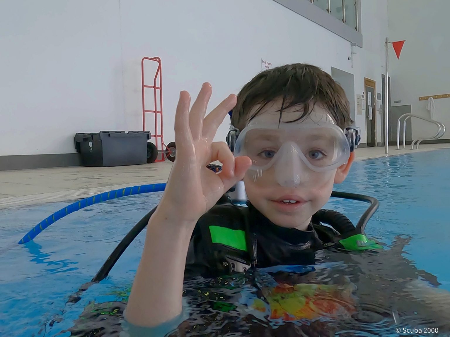 Try scuba diving for children and adults in Leicestershire & Cornwall, UK